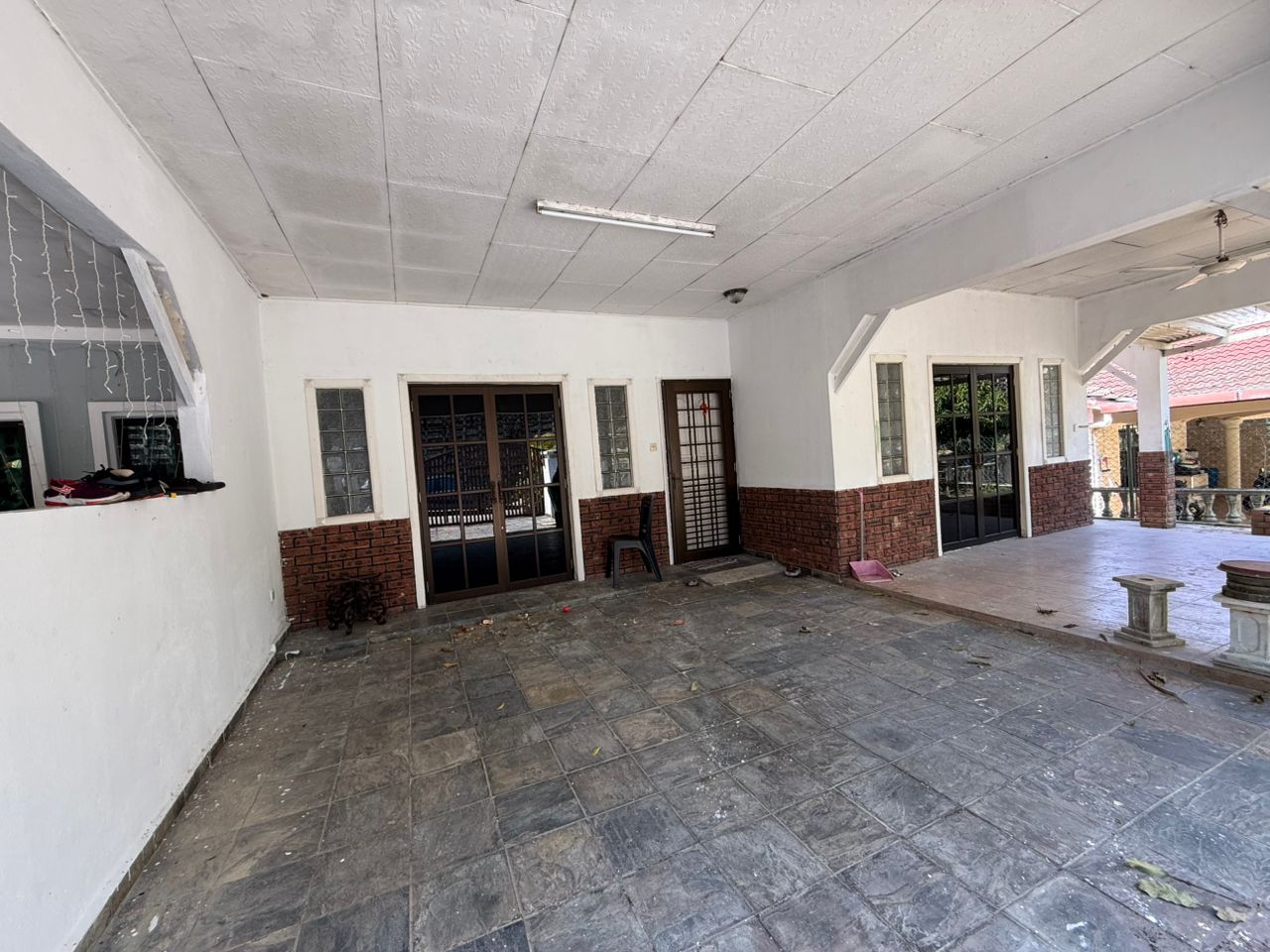 Semi-D Taman Guru, Jln Rasah - Jenny Wong